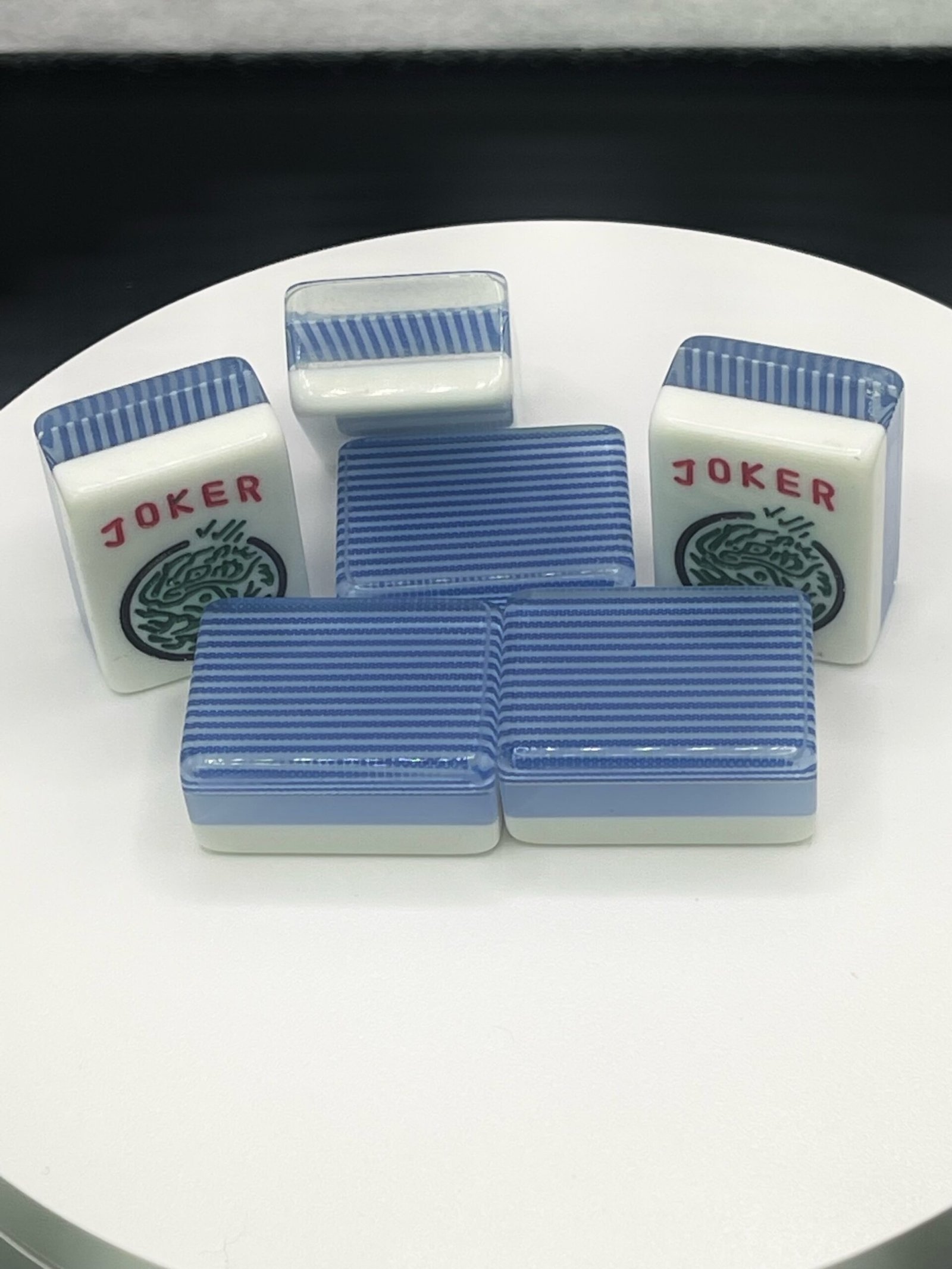 3-Layer Blue Stripe tile with Traditional Faces - MahJongg Maven & Games